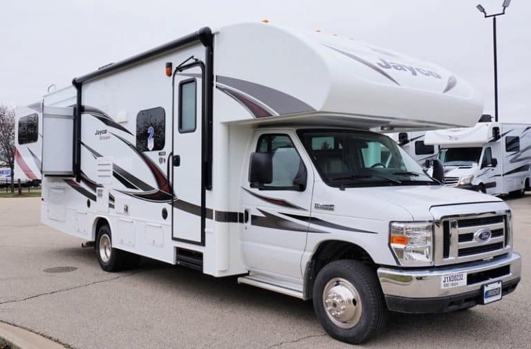 8 Best Winterized RVs for Extreme Cold - Carcody